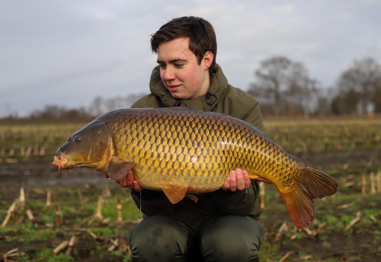 Vissen op een stromende beek - CarpFeeling